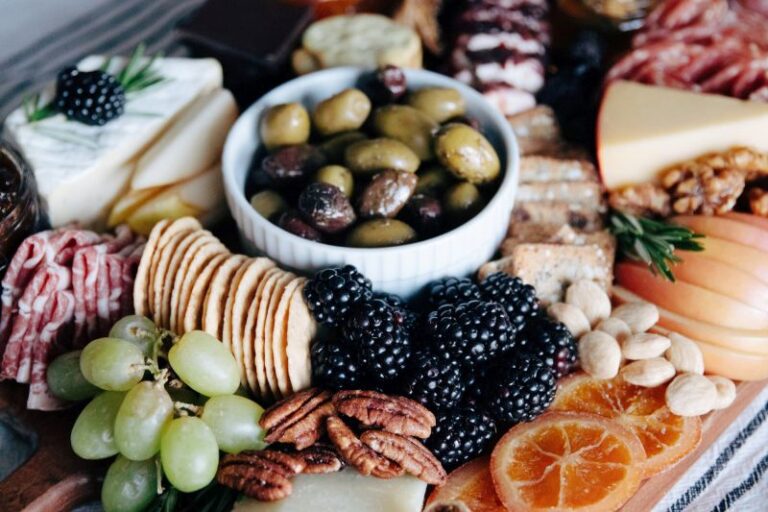 How To Make An Epic Charcuterie Board Using All Trader Joe's Products - It's Jolene